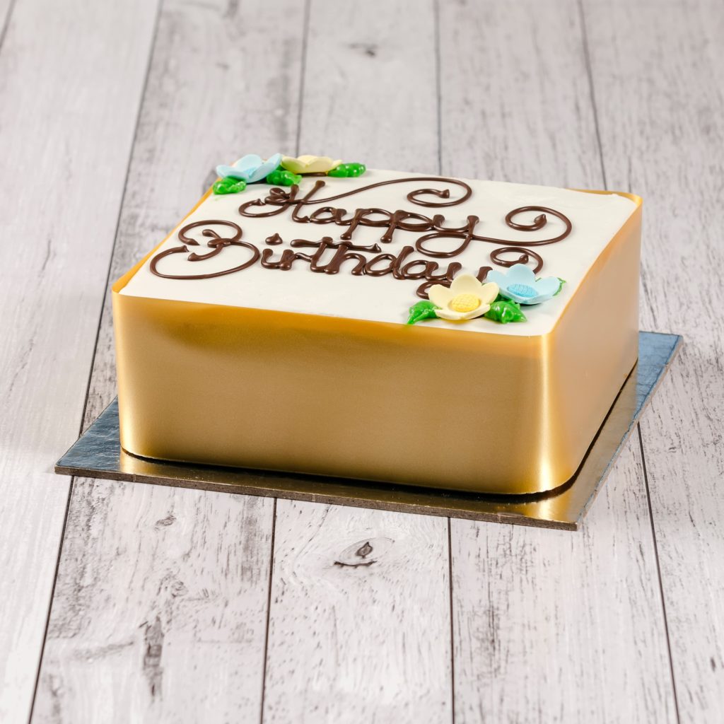 Birthday Fruit Cake – Iced On Top - Shingle Inn City Hall